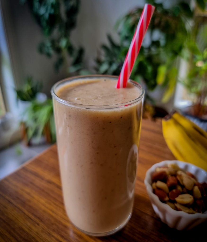 Banana and Peanut Butter Smoothie